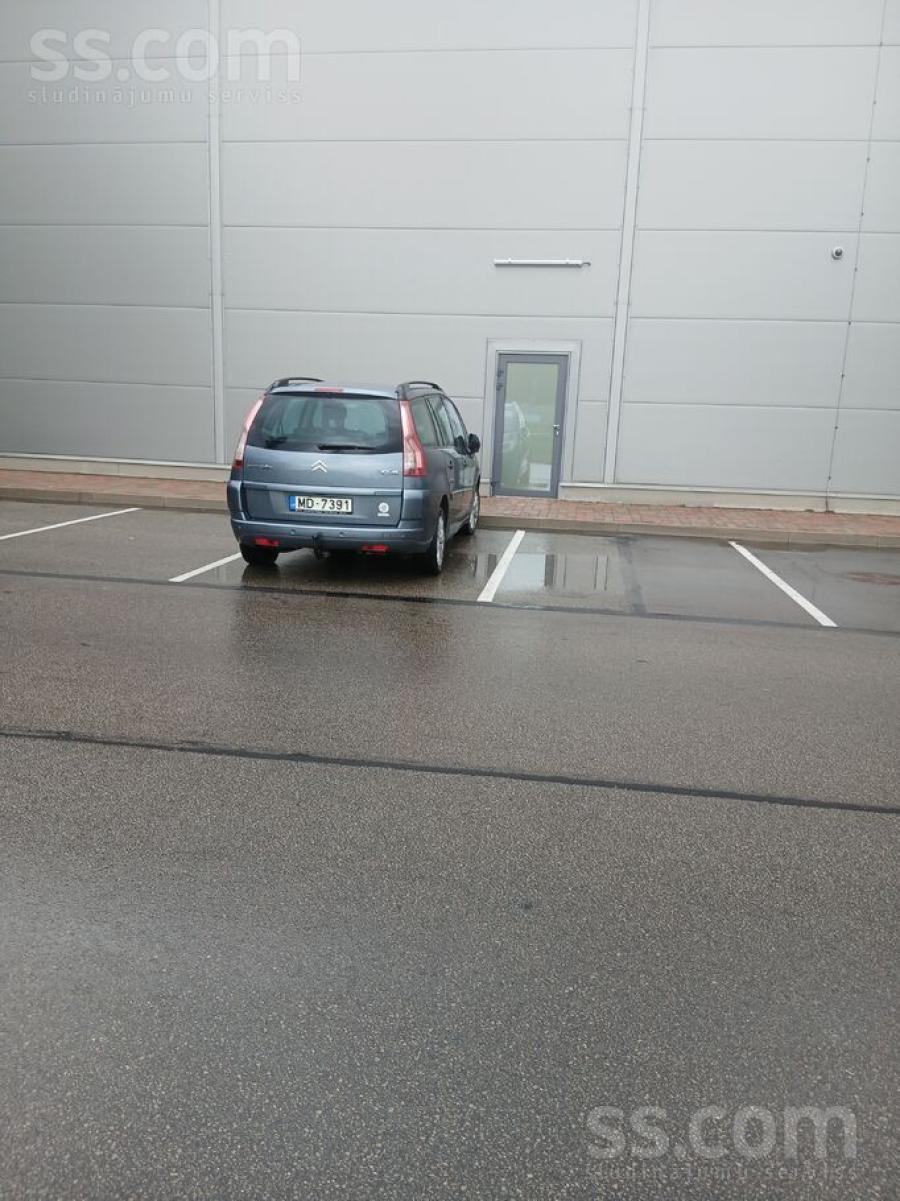 Zils Citroen c4-picasso 2007 Rīga, ar dzinēja tilpumu 2.00 L un nobraukumu 350 tūkst. km par 1500 €, foto 5 vietnē AUTOMOTO.COM.LV