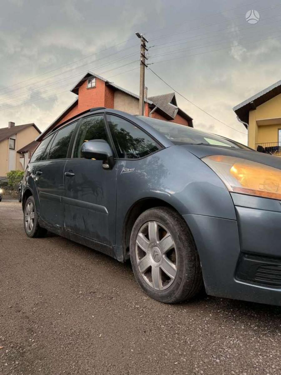 Blue Citroen c4-picasso 2007 in Panevezys, with an engine capacity of 2.00 L and mileage of 270 thousand km for 850 €, photo 3 on AUTOMOTO.COM.LV