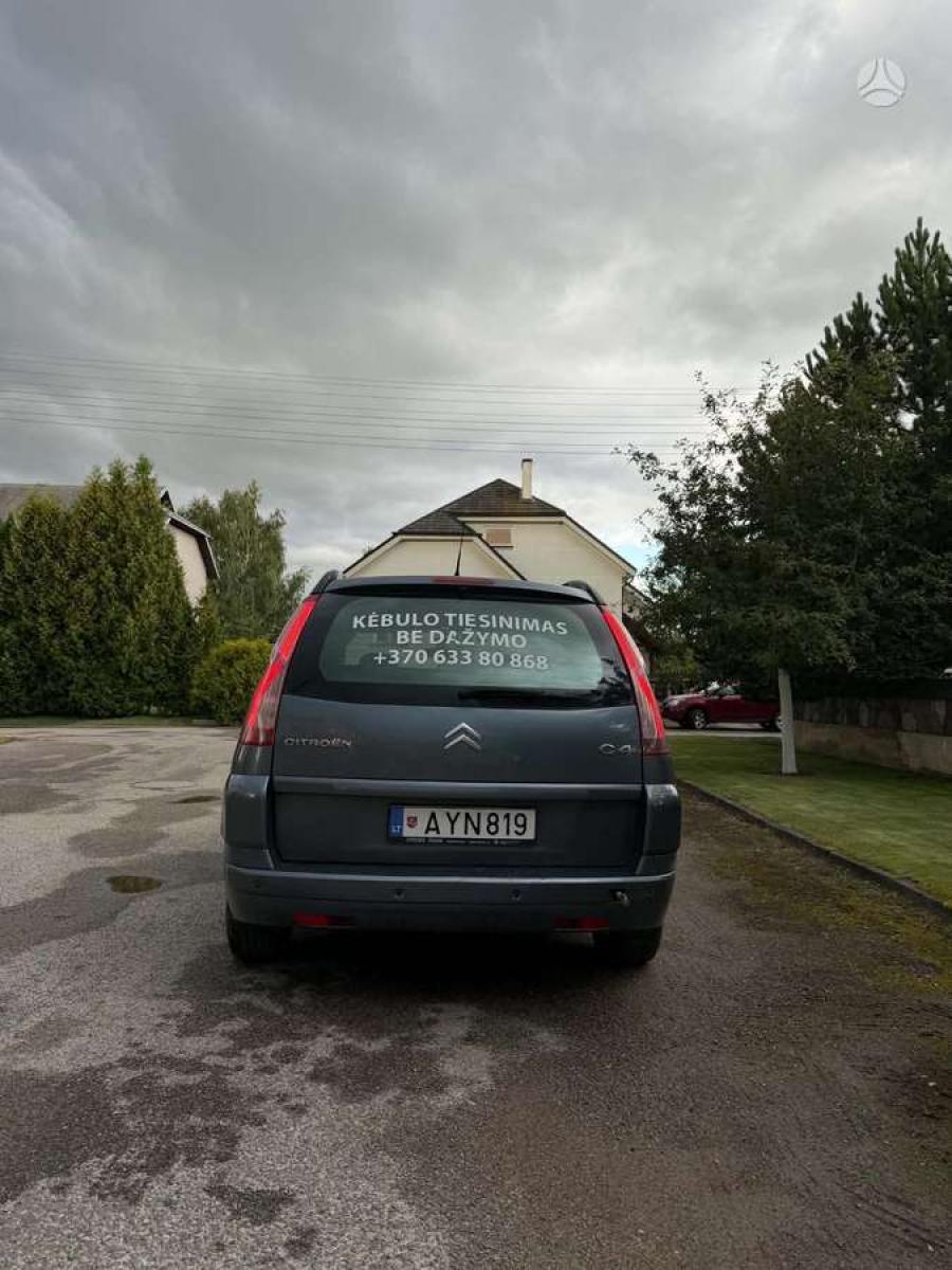 Blue Citroen c4-picasso 2007 in Panevezys, with an engine capacity of 2.00 L and mileage of 270 thousand km for 850 €, photo 4 on AUTOMOTO.COM.LV