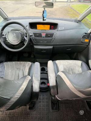 Blue Citroen c4-picasso 2007 in Panevezys, with an engine capacity of 2.00 L and mileage of 270 thousand km for 850 €, photo 5 on AUTOMOTO.COM.LV