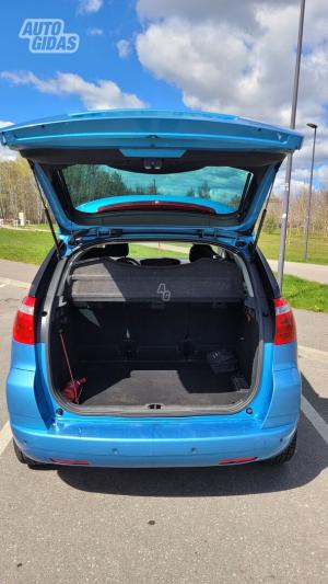 Zils Citroen c4-picasso 2008 Panevēža, ar dzinēja tilpumu 1.60 L un nobraukumu 188 tūkst. km par 1450 €, foto 8 vietnē AUTOMOTO.COM.LV
