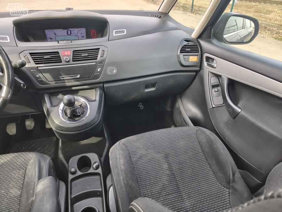 Blue Citroen c4-picasso 2008 in Siauliai, with an engine capacity of 1.60 L and mileage of 244 thousand km for 990 €, photo 12 on AUTOMOTO.COM.LV