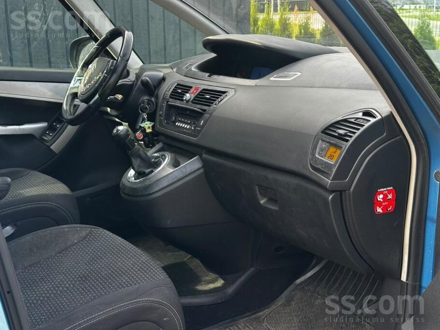 Blue Citroen c4-picasso 2008 in Jelgava, with an engine capacity of 1.60 L and mileage of 0 thousand km for 2990 €, photo 9 on AUTOMOTO.COM.LV