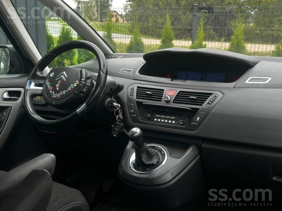 Blue Citroen c4-picasso 2008 in Jelgava, with an engine capacity of 1.60 L and mileage of 0 thousand km for 2990 €, photo 11 on AUTOMOTO.COM.LV