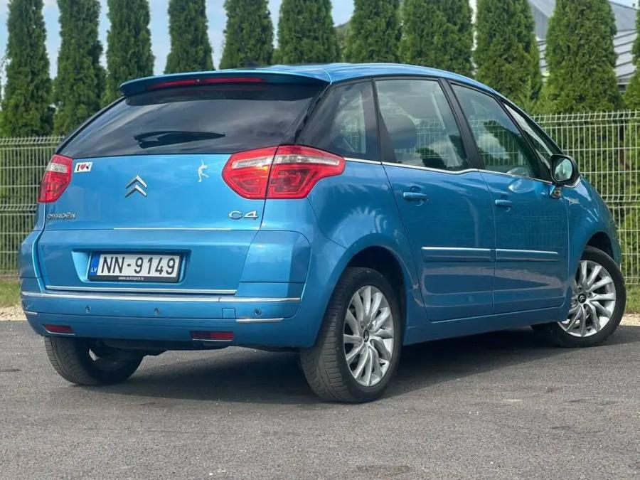 Blue Citroen c4-picasso 2008 in Jelgava, with an engine capacity of 1.60 L and mileage of 253 thousand km for 2990 €, photo 5 on AUTOMOTO.COM.LV