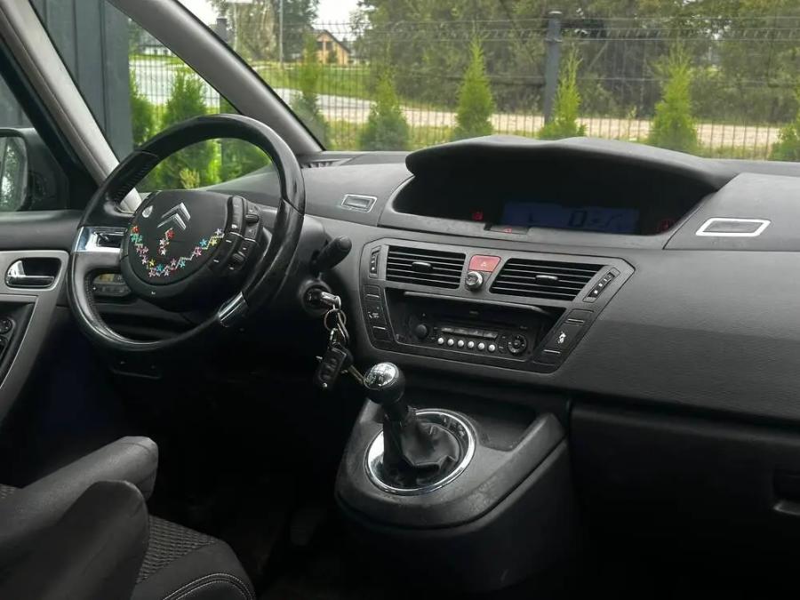 Blue Citroen c4-picasso 2008 in Jelgava, with an engine capacity of 1.60 L and mileage of 253 thousand km for 2990 €, photo 12 on AUTOMOTO.COM.LV