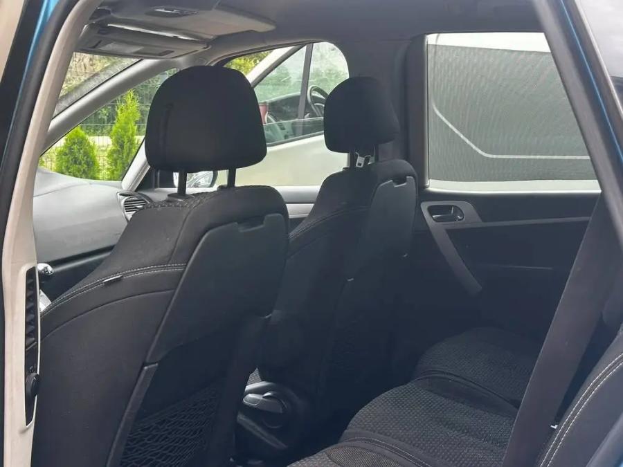 Blue Citroen c4-picasso 2008 in Jelgava, with an engine capacity of 1.60 L and mileage of 253 thousand km for 2990 €, photo 16 on AUTOMOTO.COM.LV