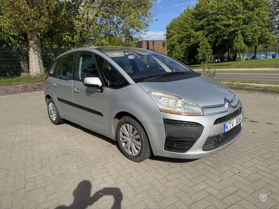 Blue Citroen c4-picasso 2009 in Klaipeda, with an engine capacity of 1.56 L and mileage of 213 thousand km for 2150 €, photo 4 on AUTOMOTO.COM.LV