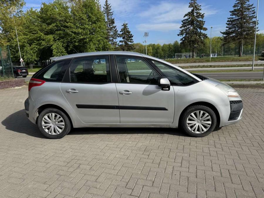 Blue Citroen c4-picasso 2009 in Klaipeda, with an engine capacity of 1.56 L and mileage of 213 thousand km for 2150 €, photo 5 on AUTOMOTO.COM.LV