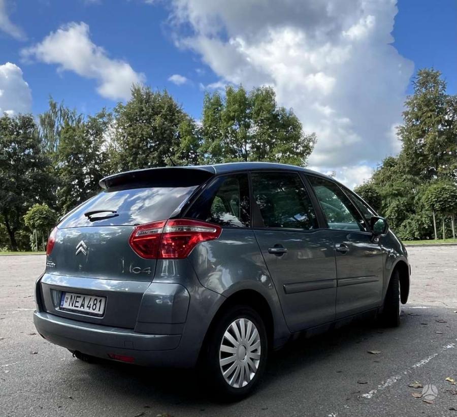 Zils Citroen c4-picasso 2009 Tauragė, ar dzinēja tilpumu 1.56 L un nobraukumu 314 tūkst. km par 1080 €, foto 7 vietnē AUTOMOTO.COM.LV