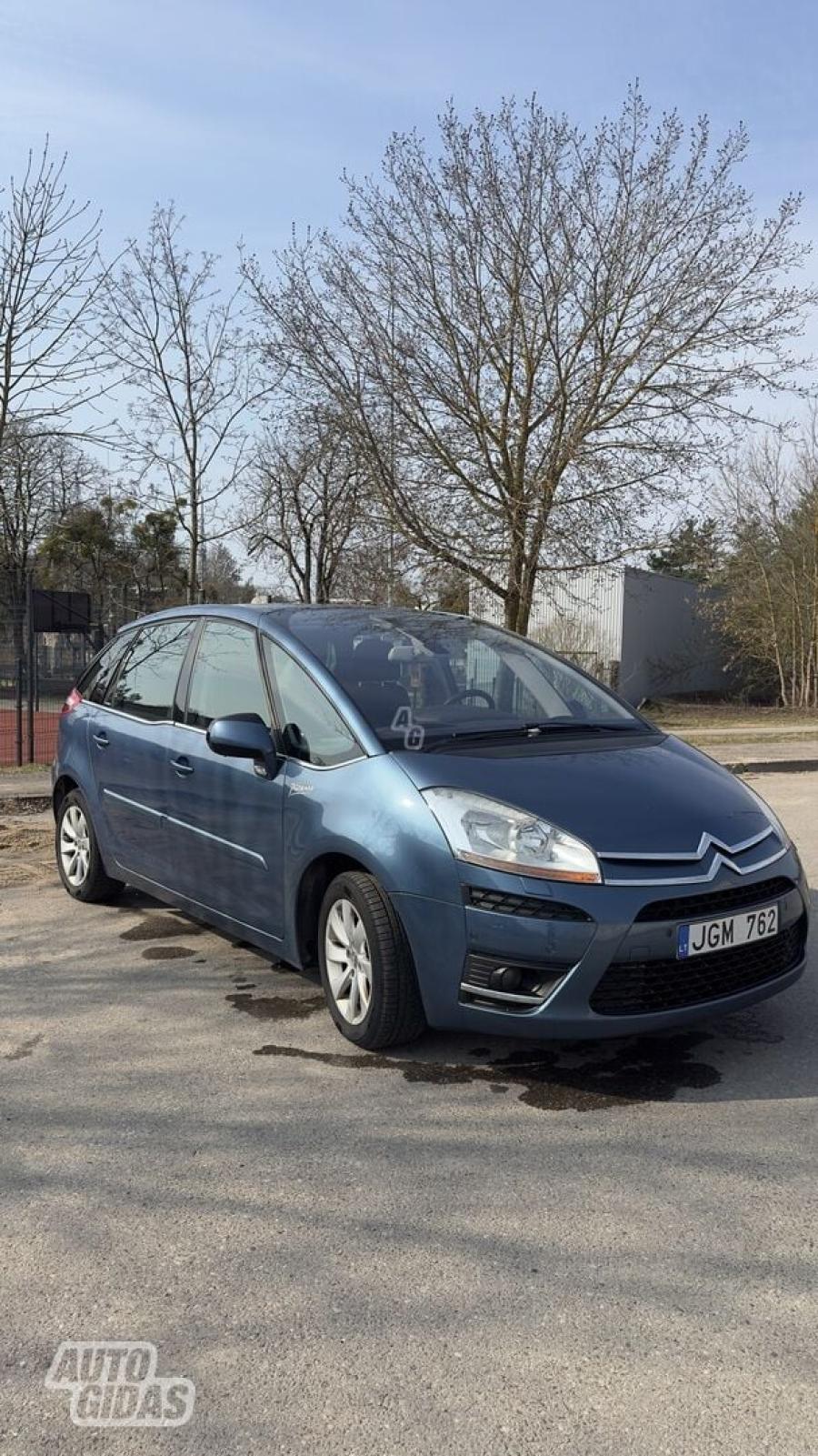 Blue Citroen c4-picasso 2010 in Vilnius, with an engine capacity of 2.00 L and mileage of 419 thousand km for 2000 €, photo 2 on AUTOMOTO.COM.LV