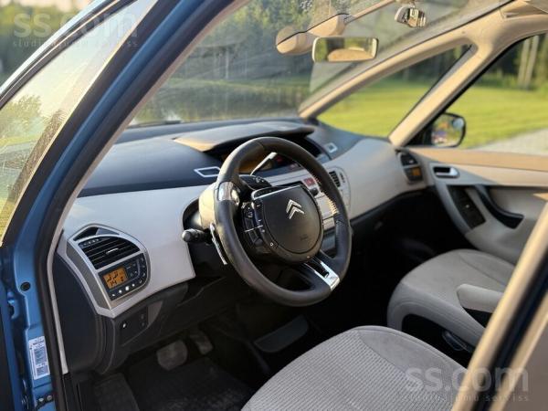 Zils Citroen c4-picasso 2010 Cēsis, ar dzinēja tilpumu 1.60 L un nobraukumu 213 tūkst. km par 2200 €, foto 9 vietnē AUTOMOTO.COM.LV
