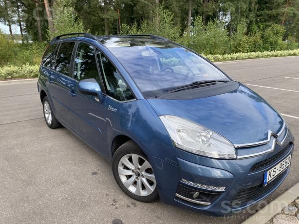 Blue Citroen c4-picasso 2010 in Daugavpils, with an engine capacity of 1.60 L and mileage of 282 thousand km for 3400 €, photo 1 on AUTOMOTO.COM.LV