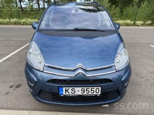 Blue Citroen c4-picasso 2010 in Daugavpils, with an engine capacity of 1.60 L and mileage of 282 thousand km for 3400 €, photo 3 on AUTOMOTO.COM.LV