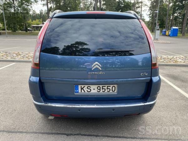 Blue Citroen c4-picasso 2010 in Daugavpils, with an engine capacity of 1.60 L and mileage of 282 thousand km for 3400 €, photo 5 on AUTOMOTO.COM.LV