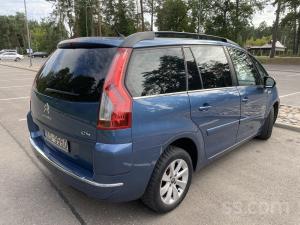 Blue Citroen c4-picasso 2010 in Daugavpils, with an engine capacity of 1.60 L and mileage of 282 thousand km for 3400 €, photo 7 on AUTOMOTO.COM.LV