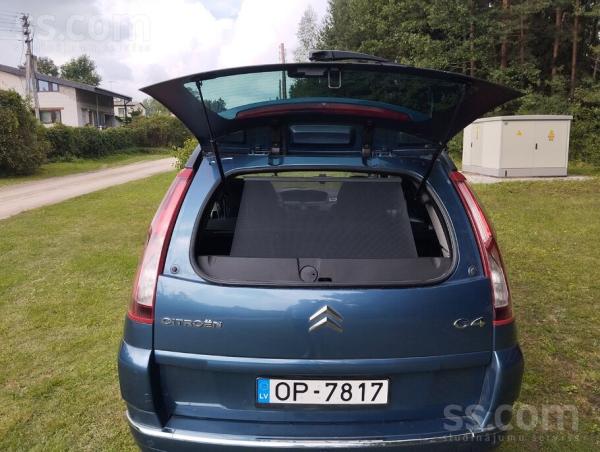 Citroen c4-picasso 2010 Rīga vietnē Zils Citroen c4-picasso 2010 Rīga, ar dzinēja tilpumu 2.00 L un nobraukumu 236 tūkst. km par 3500 €, foto 7 vietnē AUTOMOTO.COM.LV