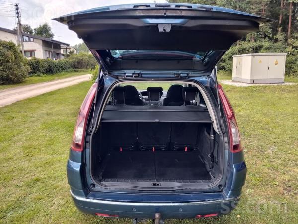 Citroen c4-picasso 2010 Rīga vietnē Zils Citroen c4-picasso 2010 Rīga, ar dzinēja tilpumu 2.00 L un nobraukumu 236 tūkst. km par 3500 €, foto 8 vietnē AUTOMOTO.COM.LV