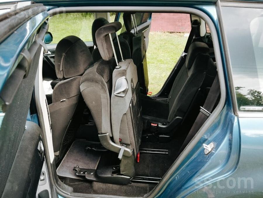 Zils Citroen c4-picasso 2010 Rīga, ar dzinēja tilpumu 2.00 L un nobraukumu 236 tūkst. km par 3300 €, foto 13 vietnē AUTOMOTO.COM.LV