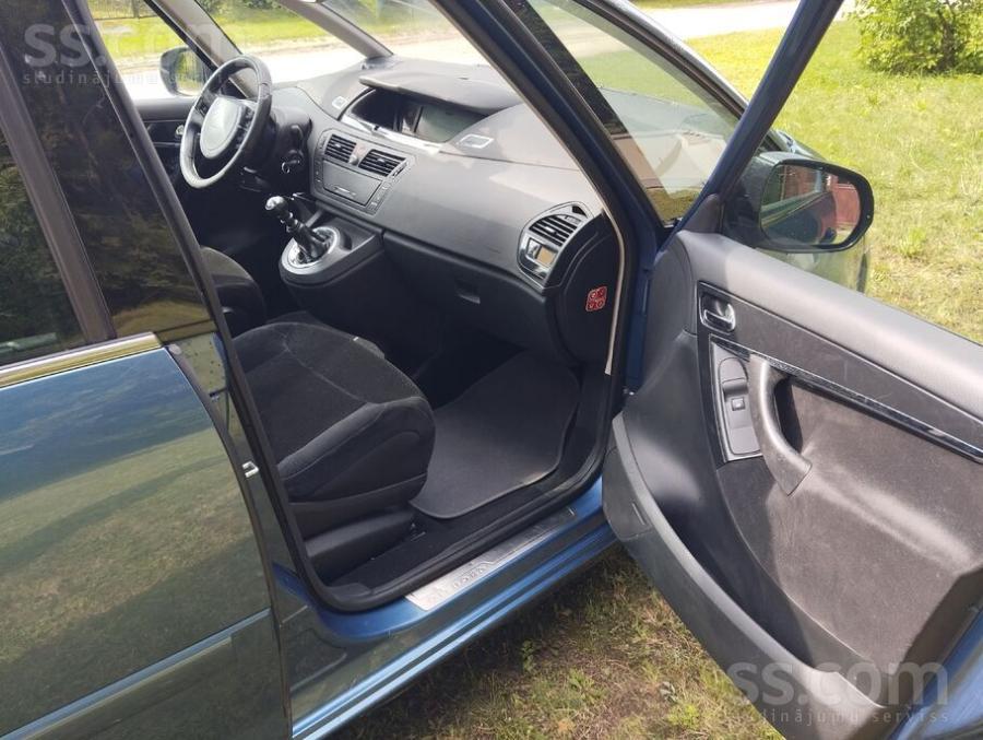 Zils Citroen c4-picasso 2010 Rīga, ar dzinēja tilpumu 2.00 L un nobraukumu 236 tūkst. km par 3300 €, foto 17 vietnē AUTOMOTO.COM.LV