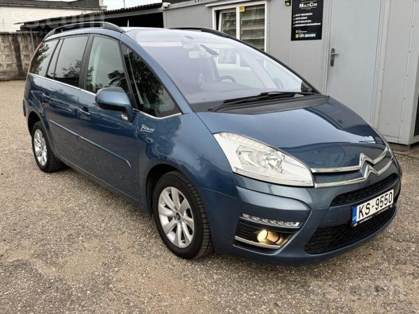 Blue Citroen c4-picasso 2010 in Daugavpils, with an engine capacity of 1.60 L and mileage of 0 thousand km for 3350 €, photo 1 on AUTOMOTO.COM.LV