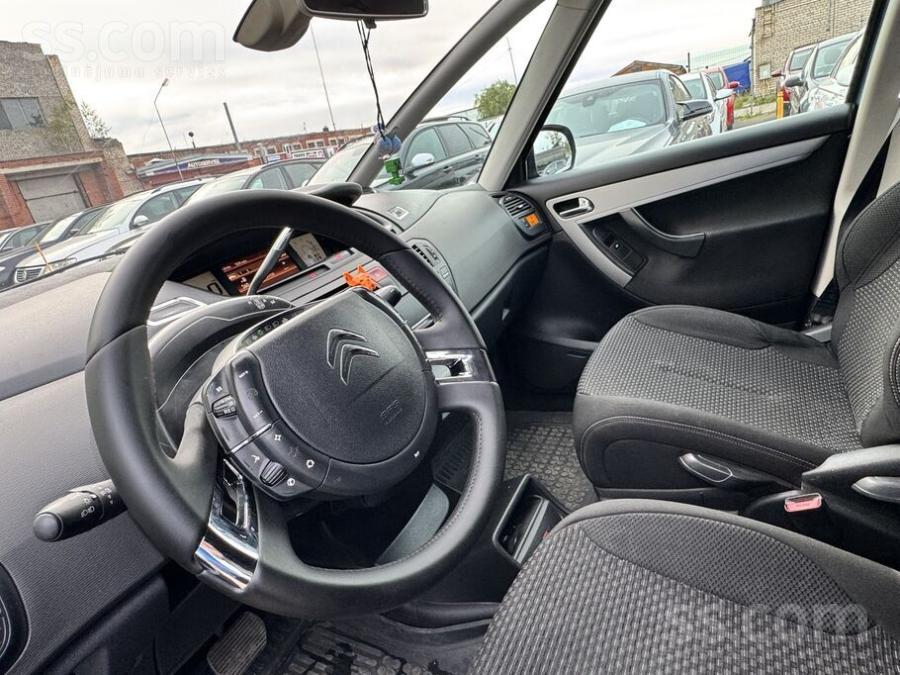 Zils Citroen c4-picasso 2010 Daugavpils, ar dzinēja tilpumu 1.60 L un nobraukumu 0 tūkst. km par 3350 €, foto 15 vietnē AUTOMOTO.COM.LV