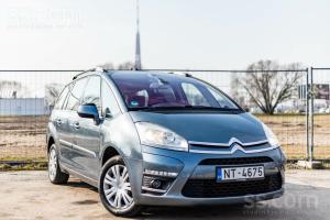 Blue Citroen c4-picasso 2011 in Riga, with an engine capacity of 2.00 L and mileage of 223 thousand km for 1250 €, photo 2 on AUTOMOTO.COM.LV