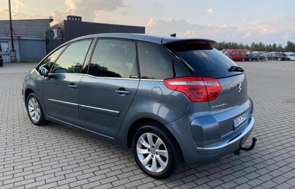 Blue Citroen c4-picasso 2011 in Marijampole, with an engine capacity of 1.56 L and mileage of 172 thousand km for 3100 €, photo 4 on AUTOMOTO.COM.LV