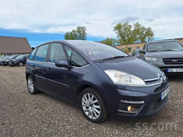Zils Citroen c4-picasso 2011 Daugavpils, ar dzinēja tilpumu 1.60 L un nobraukumu 0 tūkst. km par 4450 €, foto 3 vietnē AUTOMOTO.COM.LV