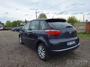 Zils Citroen c4-picasso 2011 Daugavpils, ar dzinēja tilpumu 1.60 L un nobraukumu 0 tūkst. km par 4450 €, foto 5 vietnē AUTOMOTO.COM.LV