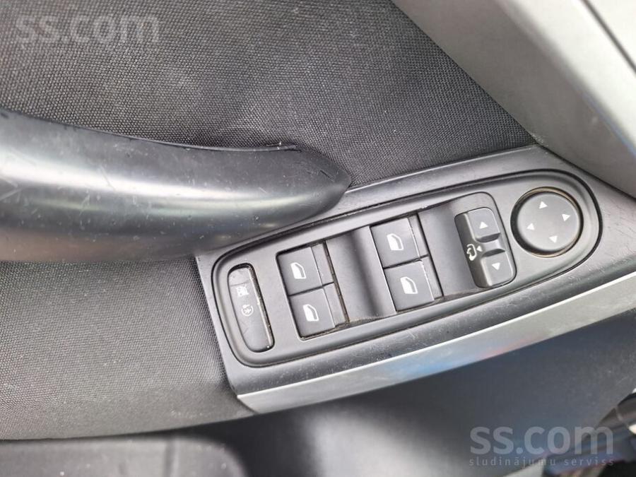Zils Citroen c4-picasso 2011 Daugavpils, ar dzinēja tilpumu 1.60 L un nobraukumu 0 tūkst. km par 4450 €, foto 10 vietnē AUTOMOTO.COM.LV
