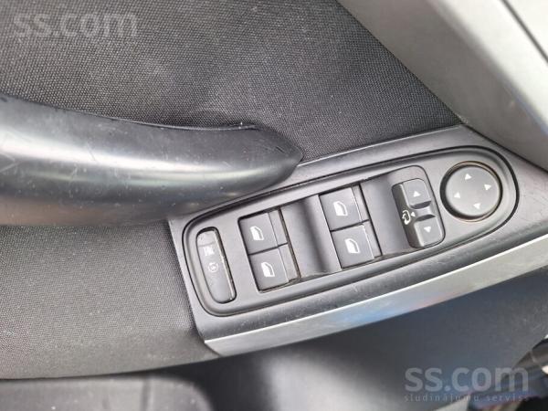 Zils Citroen c4-picasso 2011 Daugavpils, ar dzinēja tilpumu 1.60 L un nobraukumu 0 tūkst. km par 4450 €, foto 9 vietnē AUTOMOTO.COM.LV