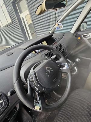 Zils Citroen c4-picasso 2011 Tauragė, ar dzinēja tilpumu 1.56 L un nobraukumu 300 tūkst. km par 1900 €, foto 9 vietnē AUTOMOTO.COM.LV