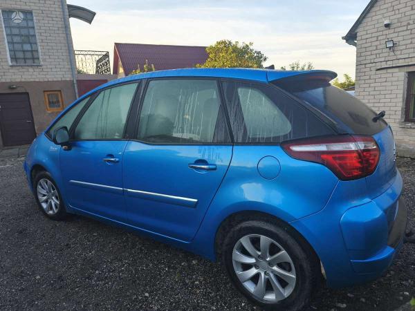 Zils Citroen c4-picasso 2011 Pakruojis, ar dzinēja tilpumu 1.56 L un nobraukumu 245 tūkst. km par 3100 €, foto 5 vietnē AUTOMOTO.COM.LV
