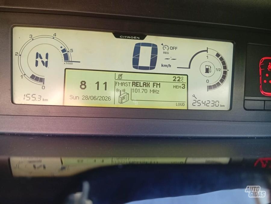 Blue Citroen c4-picasso 2012 in Vilnius, with an engine capacity of 1.60 L and mileage of 254 thousand km for 3500 €, photo 16 on AUTOMOTO.COM.LV