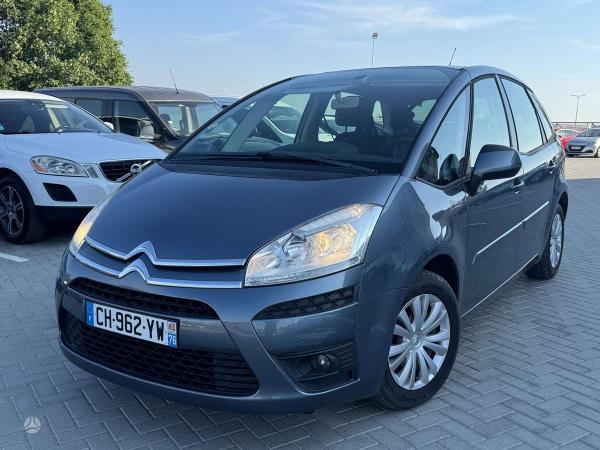 Blue Citroen c4-picasso 2012 in Taurage, with an engine capacity of 1.56 L and mileage of 224 thousand km for 2500 €, photo 1 on AUTOMOTO.COM.LV