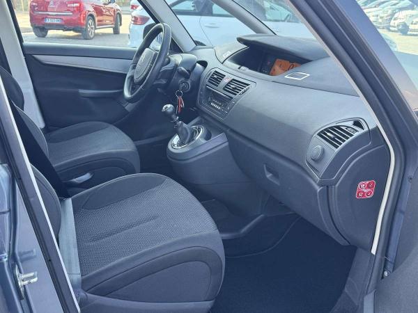 Blue Citroen c4-picasso 2012 in Taurage, with an engine capacity of 1.56 L and mileage of 224 thousand km for 2500 €, photo 8 on AUTOMOTO.COM.LV