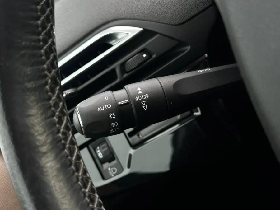 Zils Citroen c4-picasso 2013 Jelgava, ar dzinēja tilpumu 1.60 L un nobraukumu 261 tūkst. km par 4990 €, foto 29 vietnē AUTOMOTO.COM.LV