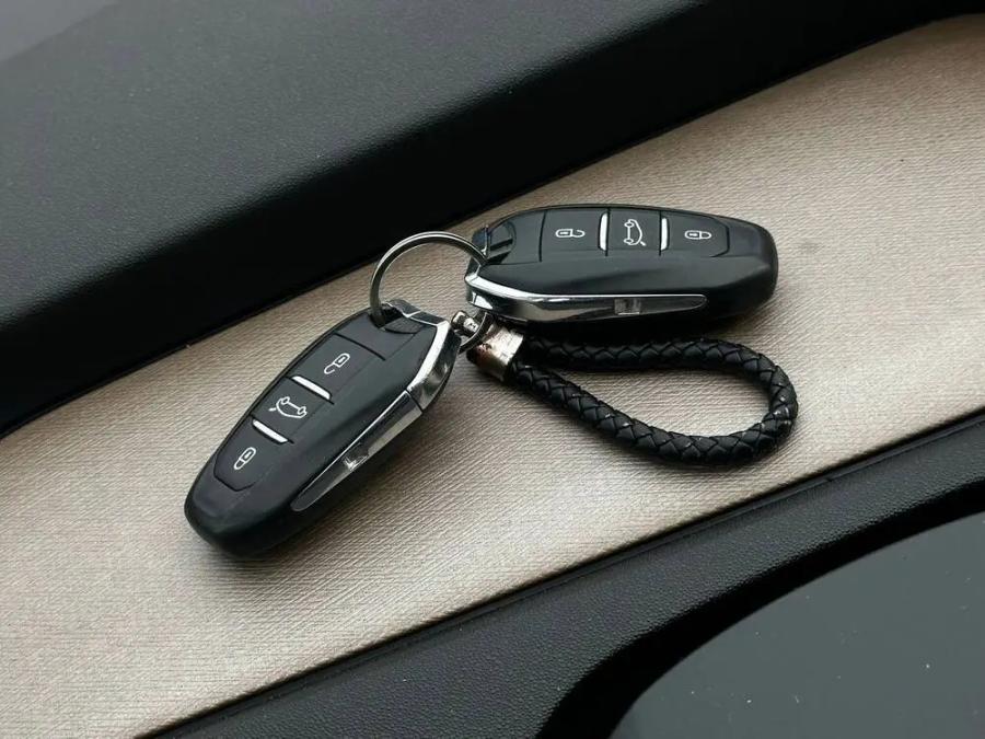 Zils Citroen c4-picasso 2013 Jelgava, ar dzinēja tilpumu 1.60 L un nobraukumu 261 tūkst. km par 4990 €, foto 33 vietnē AUTOMOTO.COM.LV