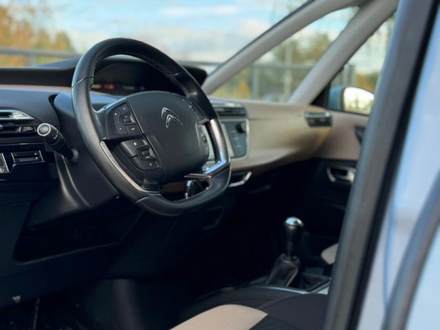 Zils Citroen c4-picasso 2013 Rīga, ar dzinēja tilpumu 1.60 L un nobraukumu 261 tūkst. km par 6490 €, foto 8 vietnē AUTOMOTO.COM.LV