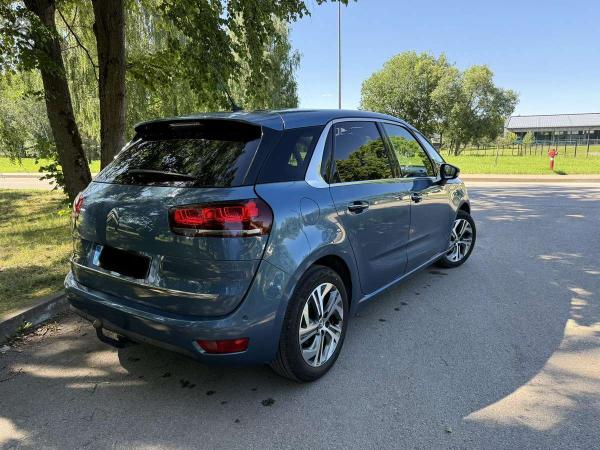 Blue Citroen c4-picasso 2013 in Taurage, with an engine capacity of 1.56 L and mileage of 203 thousand km for 4900 €, photo 6 on AUTOMOTO.COM.LV