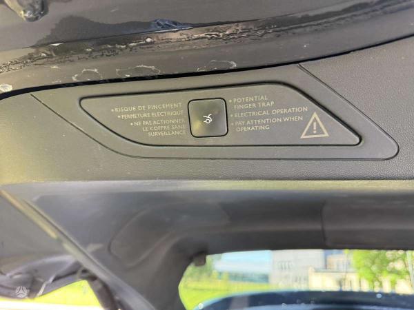 Blue Citroen c4-picasso 2013 in Taurage, with an engine capacity of 1.56 L and mileage of 203 thousand km for 4900 €, photo 8 on AUTOMOTO.COM.LV