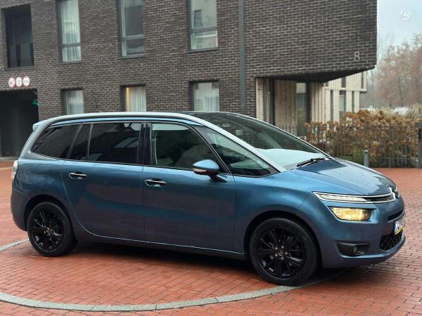 Blue Citroen c4-picasso 2014 in Vilnius, with an engine capacity of 1.60 L and mileage of 192 thousand km for 4350 €, photo 2 on AUTOMOTO.COM.LV