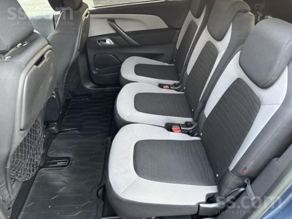 Zils Citroen c4-picasso 2014 Rīga, ar dzinēja tilpumu 2.00 L un nobraukumu 239 tūkst. km par 6950 €, foto 6 vietnē AUTOMOTO.COM.LV