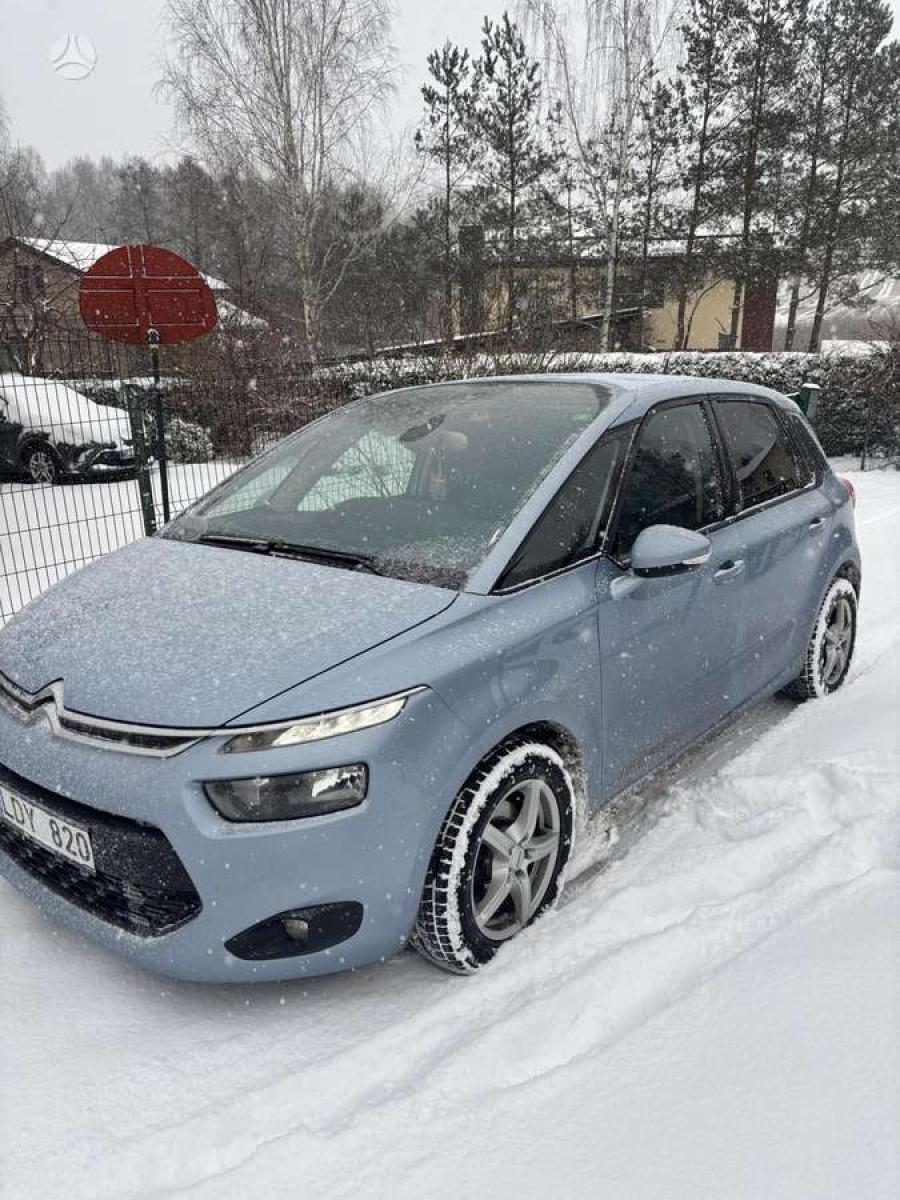Blue Citroen c4-picasso 2014 in Vilnius, with an engine capacity of 1.56 L and mileage of 276 thousand km for 5300 €, photo 2 on AUTOMOTO.COM.LV