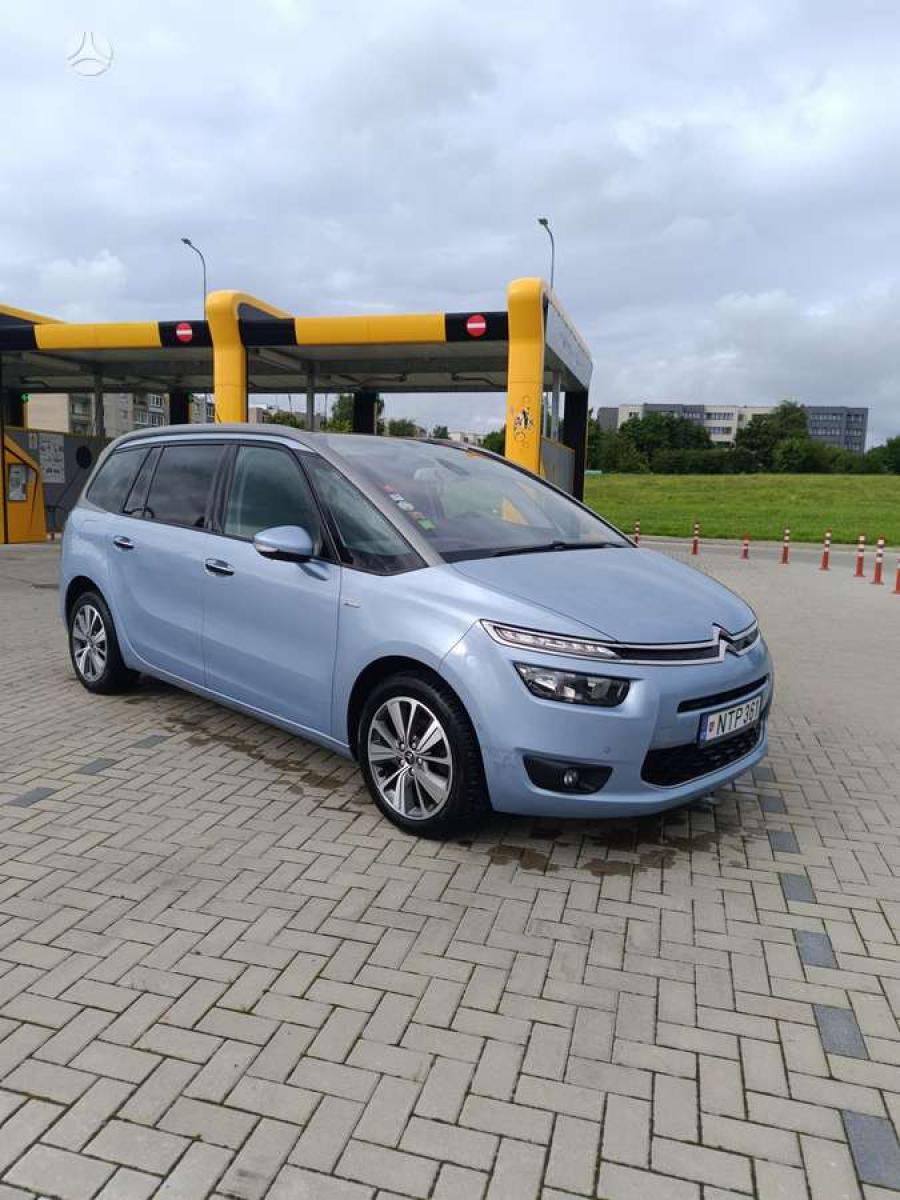 Blue Citroen c4-picasso 2014 in Plunge, with an engine capacity of 2.00 L and mileage of 256 thousand km for 5600 €, photo 1 on AUTOMOTO.COM.LV