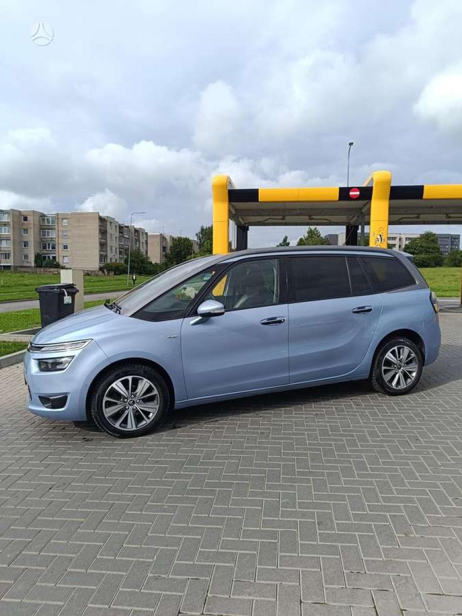 Blue Citroen c4-picasso 2014 in Plunge, with an engine capacity of 2.00 L and mileage of 256 thousand km for 5600 €, photo 6 on AUTOMOTO.COM.LV
