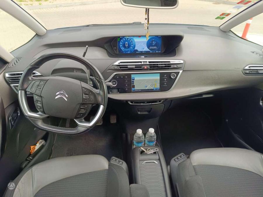Blue Citroen c4-picasso 2014 in Plunge, with an engine capacity of 2.00 L and mileage of 256 thousand km for 5600 €, photo 16 on AUTOMOTO.COM.LV