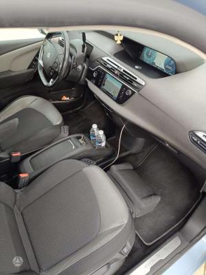 Blue Citroen c4-picasso 2014 in Plunge, with an engine capacity of 2.00 L and mileage of 256 thousand km for 5600 €, photo 20 on AUTOMOTO.COM.LV