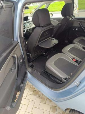 Blue Citroen c4-picasso 2014 in Plunge, with an engine capacity of 2.00 L and mileage of 256 thousand km for 5600 €, photo 21 on AUTOMOTO.COM.LV